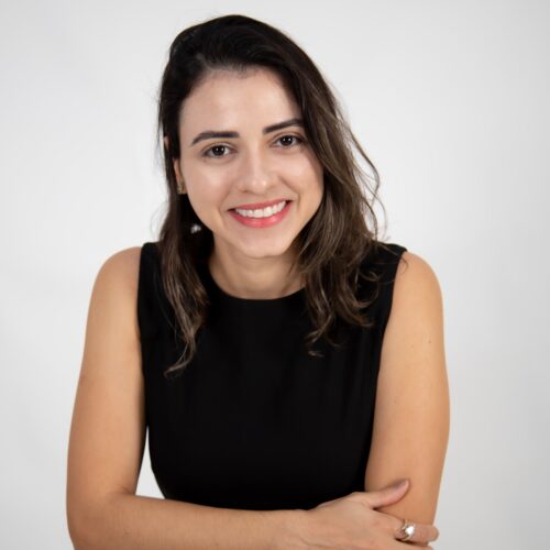 Rebecca Rodrigues, Autor em Cientifica Concursos
